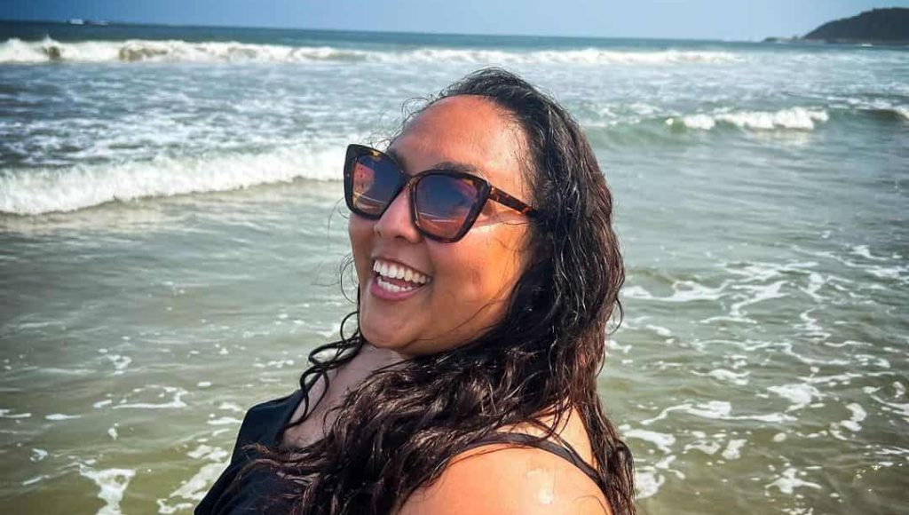 Michelle Rodriguez Arrasa En La Playa Con Su Deslumbrante Vestido De